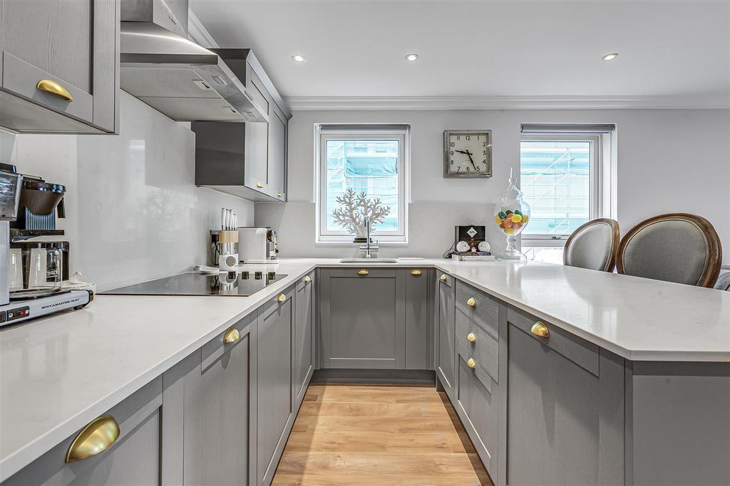 Nevill Court, Edith Terrace, London 2 bed flat for sale - £750,000
