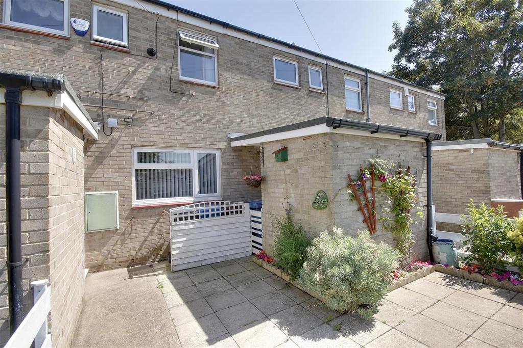 Brantingham Walk, Hull 3 bed terraced house for sale - £109,950