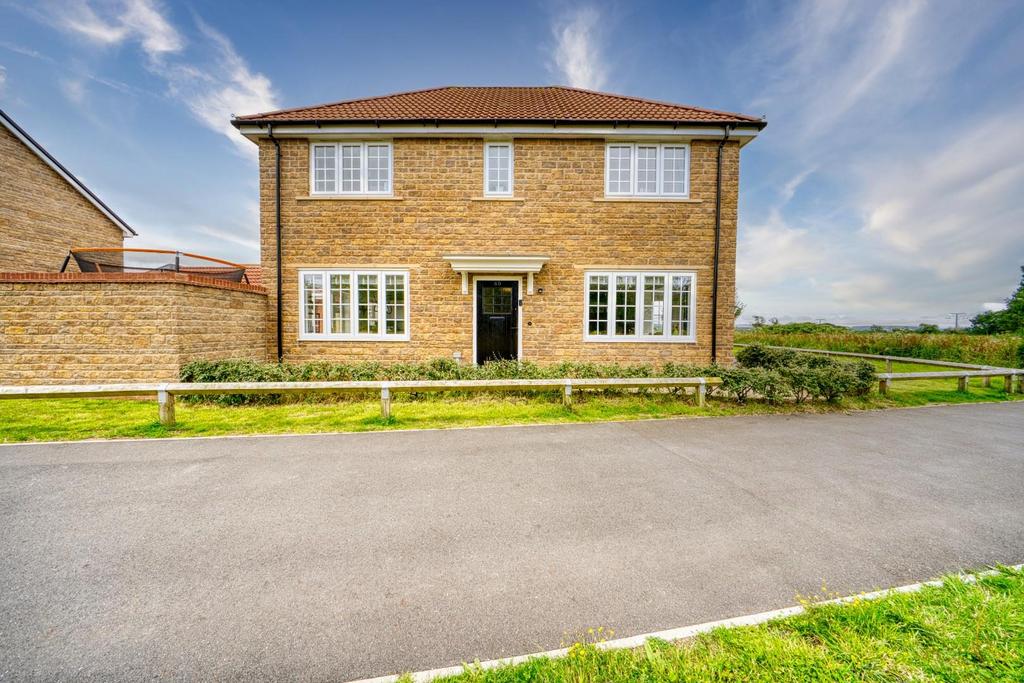 Views over Chestnut Park's countryside 4 bed detached house - £499,950