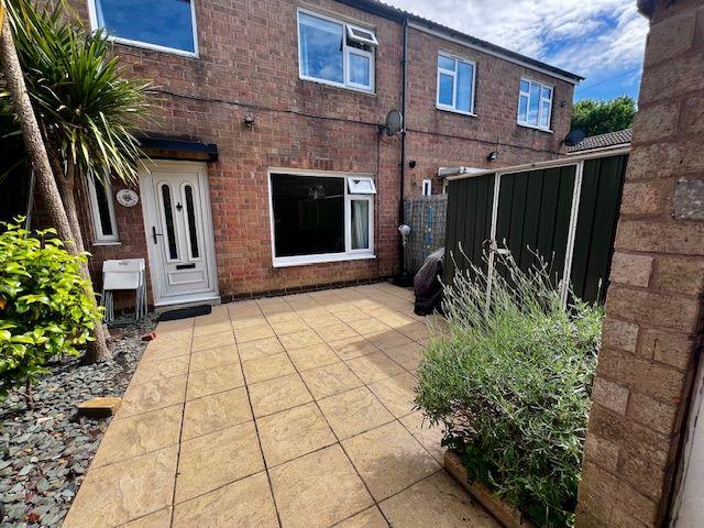 28 Totley Brook Way Totley Sheffield... 3 bed townhouse for sale - £255,000