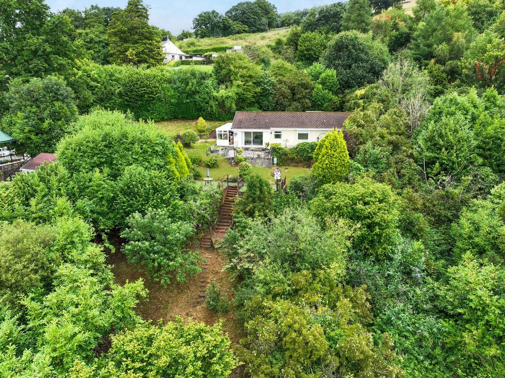 Penrhiw Lane, Caerphilly CF83 4 bed detached bungalow for sale - £500,000