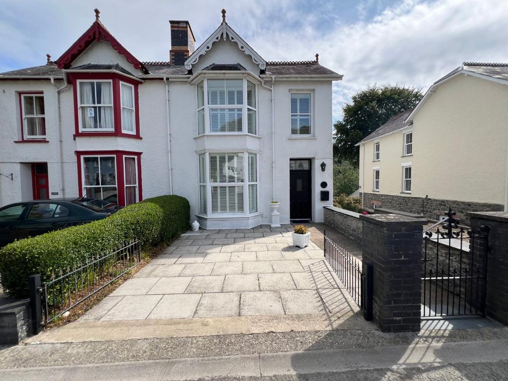 Lampeter Road, Aberaeron, SA46 3 bed semi-detached house - £425,000