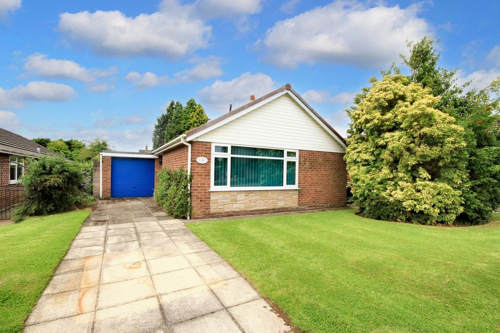 Falcondale Road, Winwick, WA2 4 bed detached bungalow - £325,000