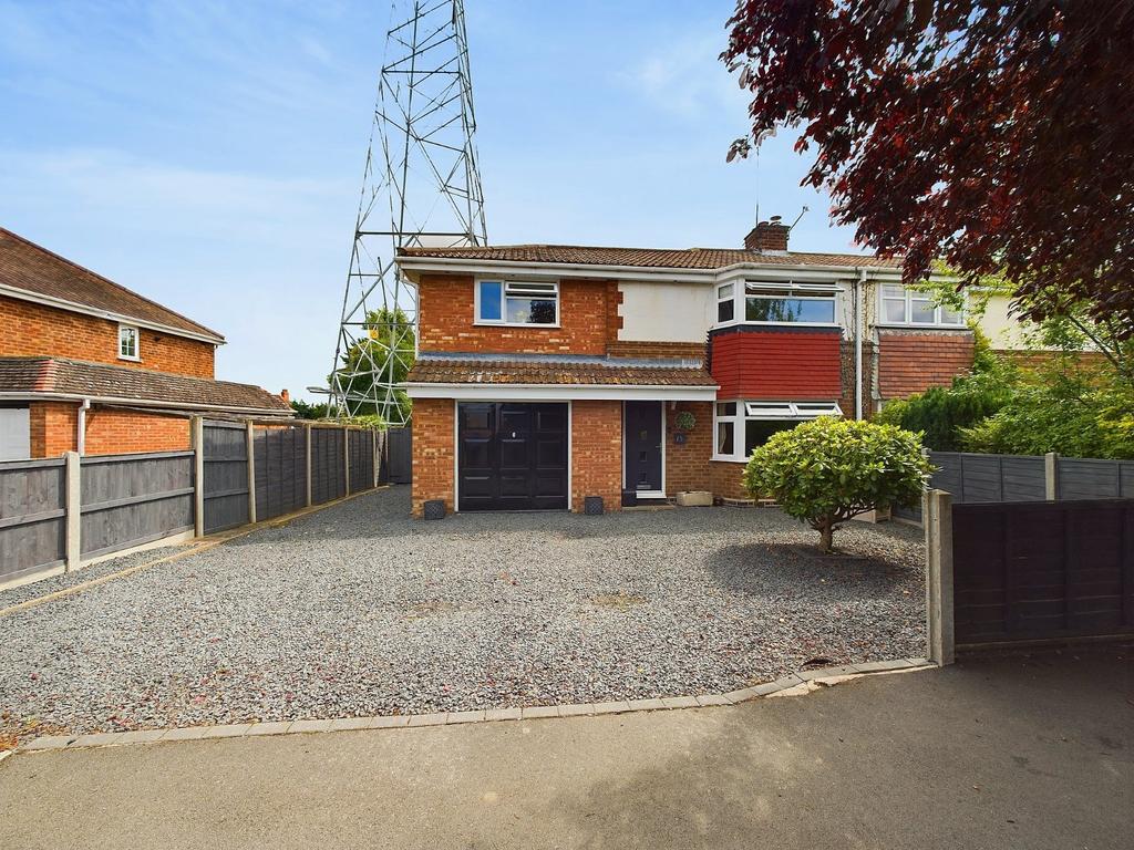Windsor Avenue, Worcester... 4 bed end of terrace house - £350,000