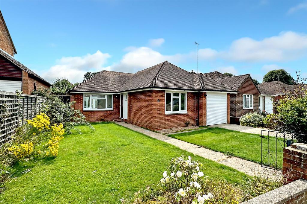 Dingley Road, Rustington... 3 bed bungalow - £500,000