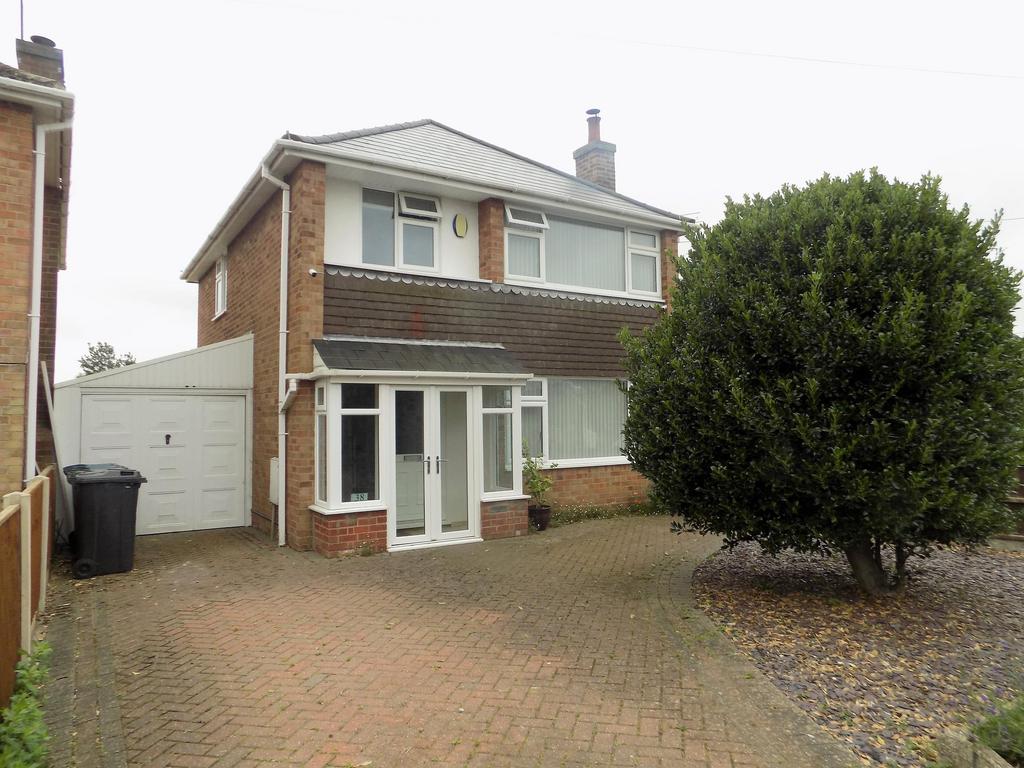 Abbey Rd, Bingham, NG13 3 bed detached house - £1,100 pcm (£254 pw)