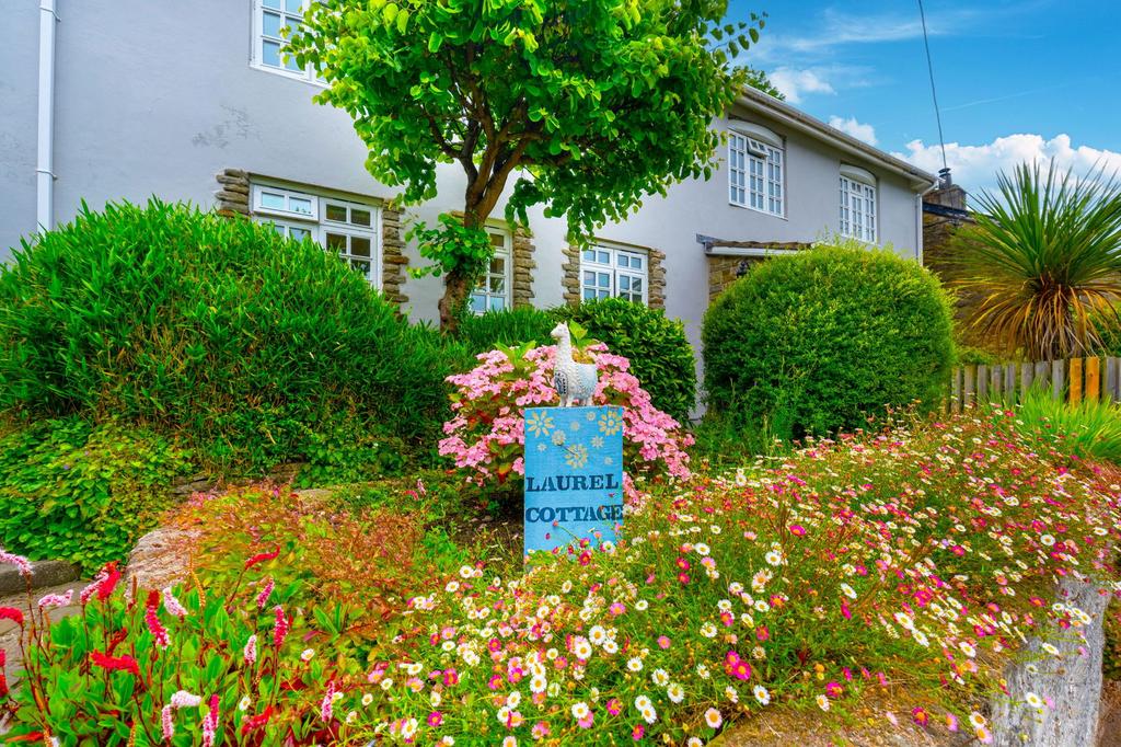 Main Road, Gwaelod-y-Garth, Cardiff... 3 bed detached house for sale ...