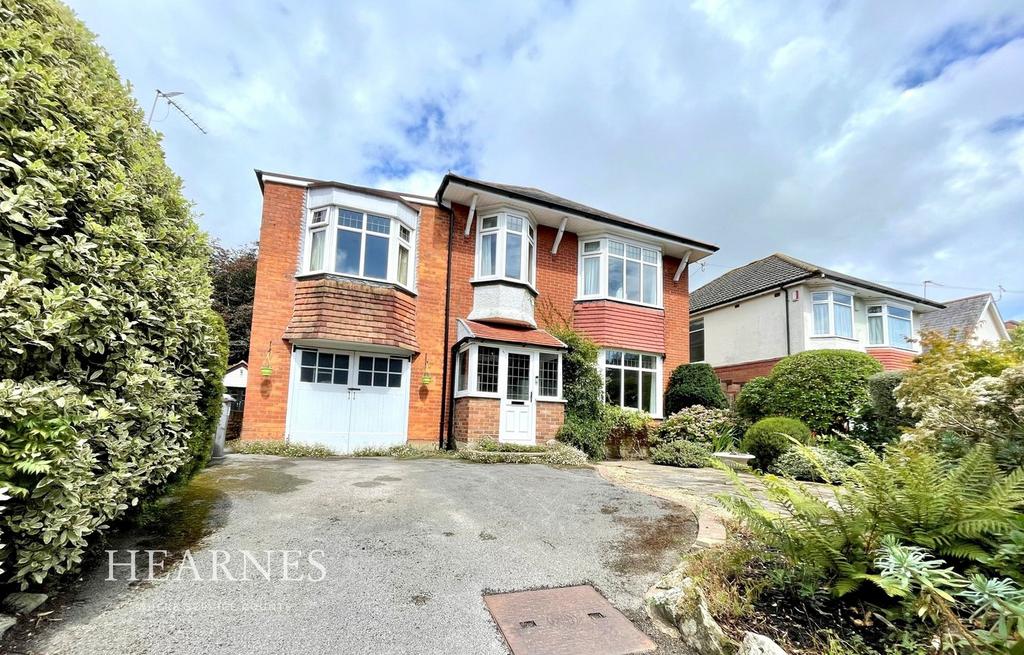 Strouden Avenue, Queens Park... 5 bed detached house - £600,000