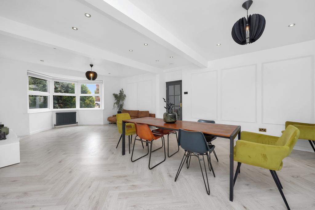 London N13 5 bed terraced house - £700,000