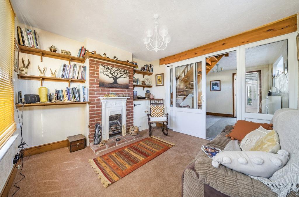 Mill Road, Fareham PO16 2 bed end of terrace house - £270,000