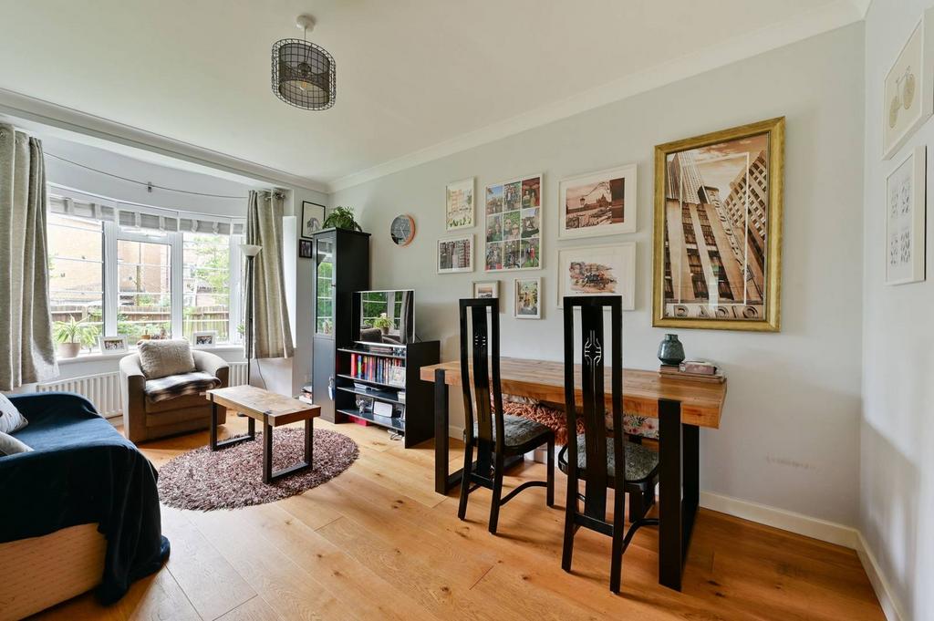 Wyke Road, Raynes Park, London, SW20 1 bed flat - £299,000