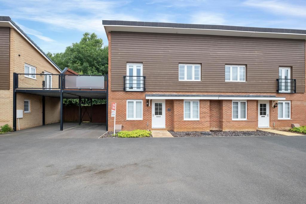 Holbrook Way, Barleythorpe 2 bed semi-detached house - £225,000