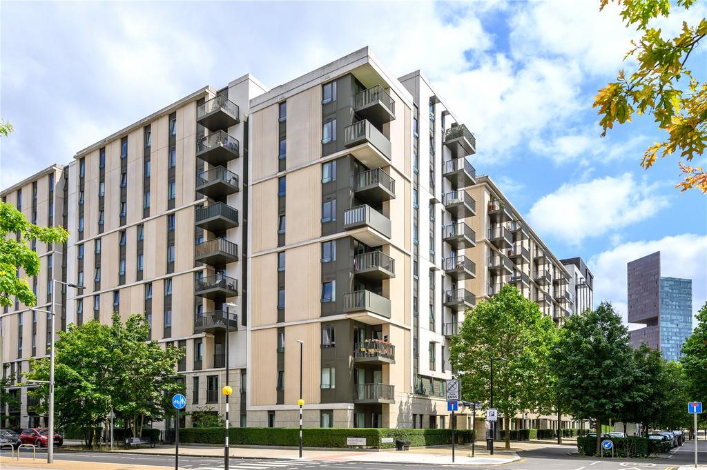 Logan Close, London, E20 2 bed apartment for sale - £560,000
