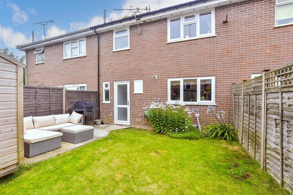 Guilford Avenue, Whitfield, Dover, Kent 3 bed townhouse - £275,000