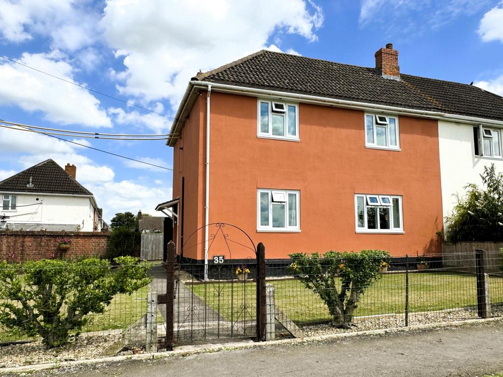 Tower View, Devizes SN10 3 bed semi-detached house - £275,000