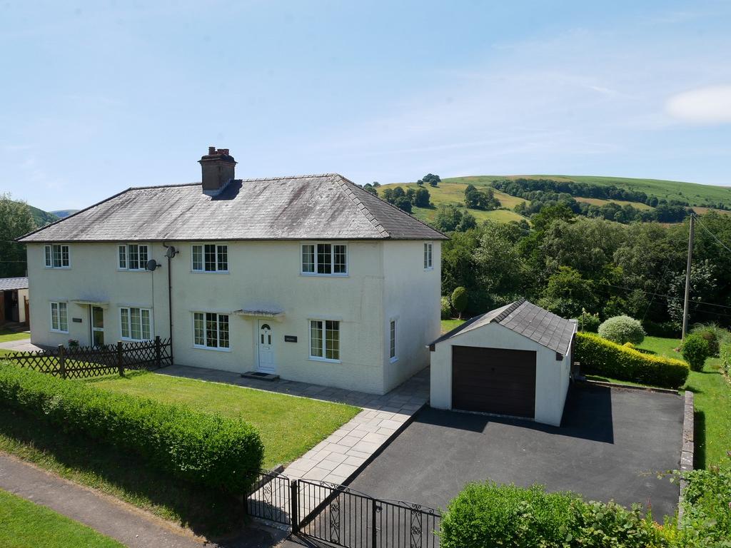 Defynnog Road, Sennybridge, Brecon... 3 bed semi-detached house - £285,000