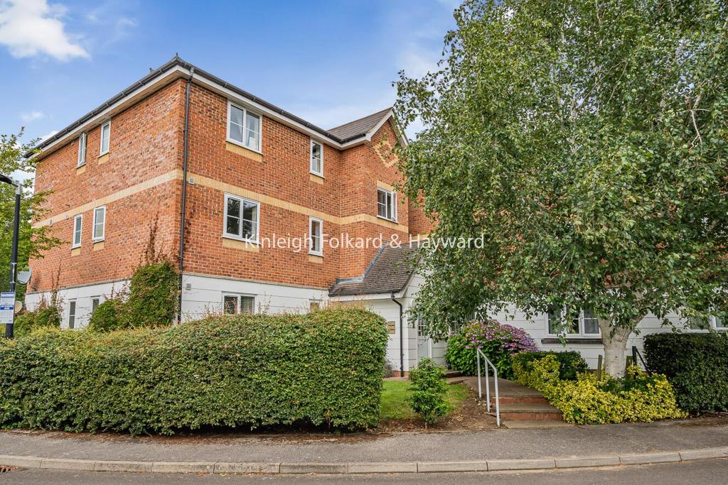 Leigh Hunt Drive, Southgate 2 bed flat - £375,000