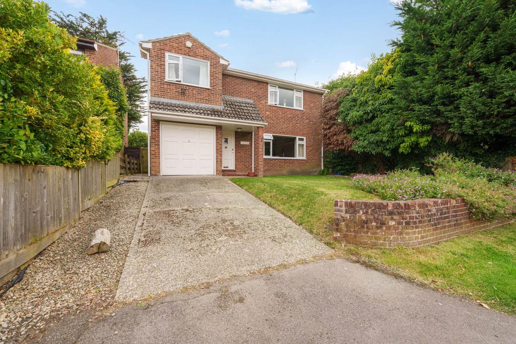 School Road, Reading RG2 3 bed detached house - £520,000