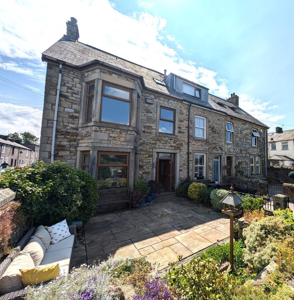 Primrose Street, Clitheroe, BB7 1BZ 5 bed end of terrace house - £349,950