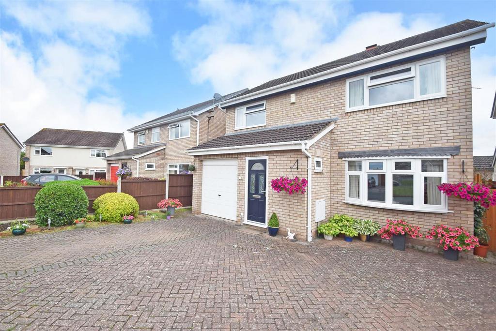 Primrose Drive, Shrewsbury 4 bed detached house - £335,000