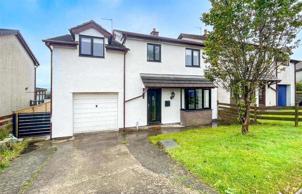 Maes Derwydd, Llangefni, Isle of... 4 bed semi-detached house - £335,000