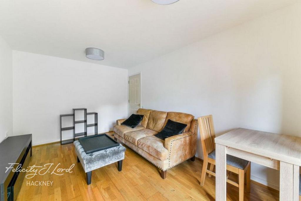 Amber Wharf, Nursery Lane, E2 2 bed flat - £550,000