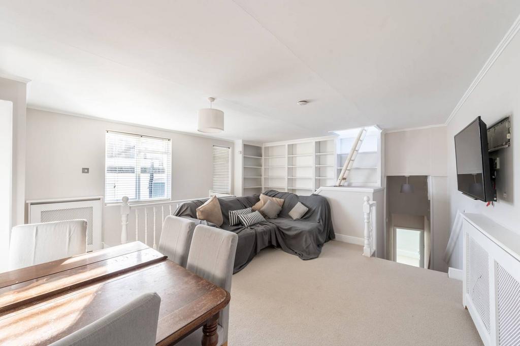 Fulham Palace Road, Bishop's Park... 3 bed maisonette - £3,250 pcm (£ ...
