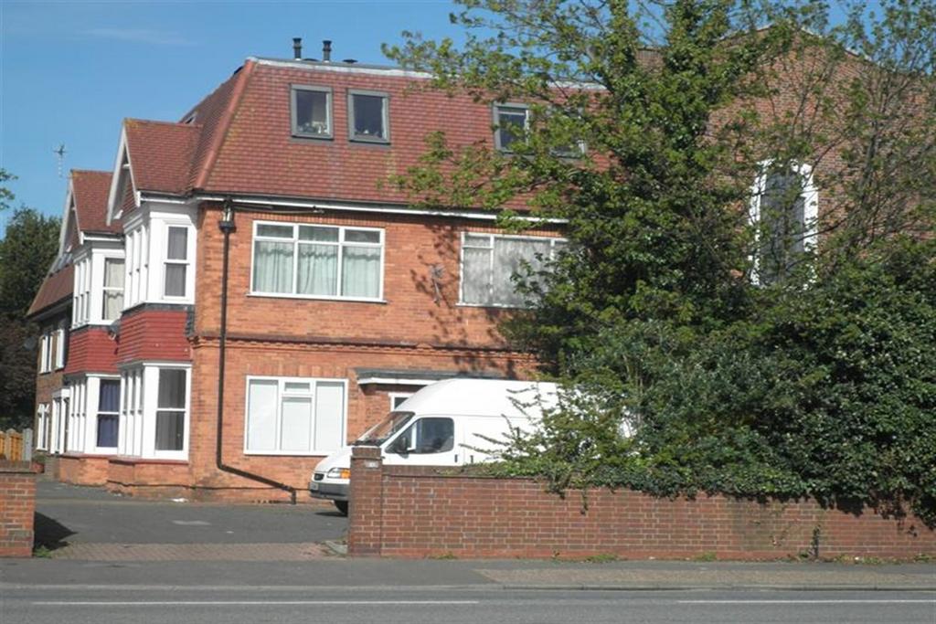 Worthing BN14 1 bed flat - £875 pcm (£202 pw)