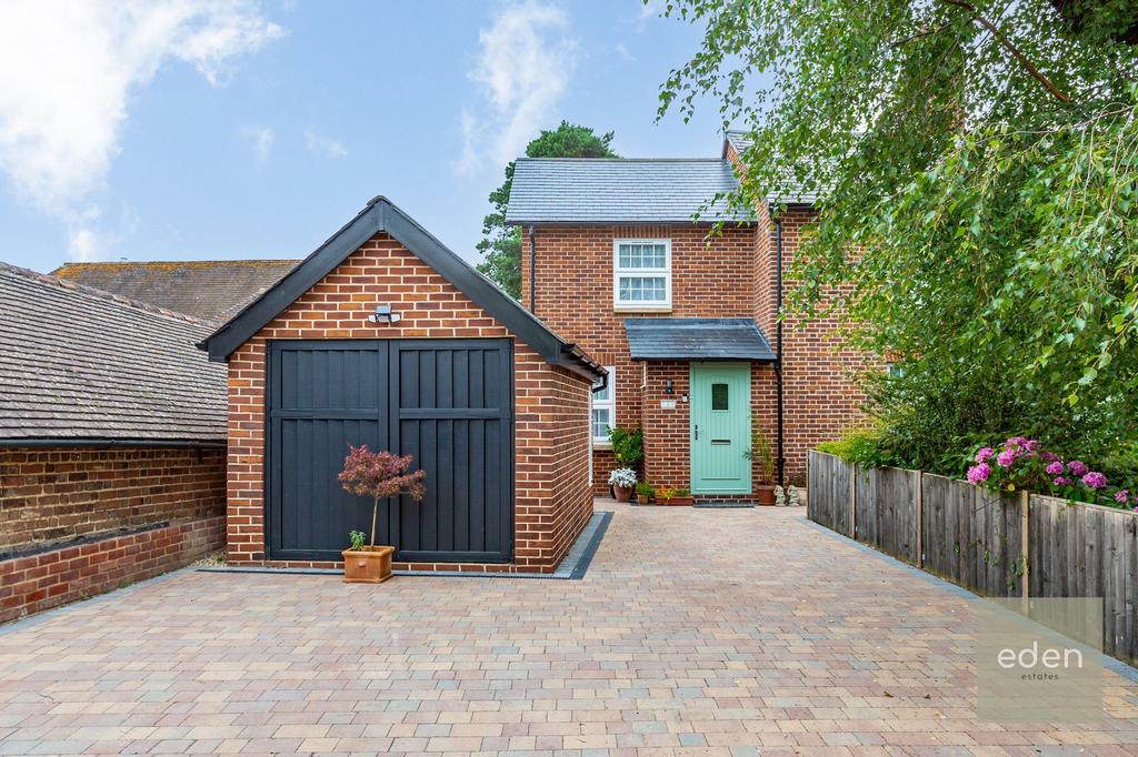 London Road, Ditton, ME20 3 bed semi-detached house - £450,000
