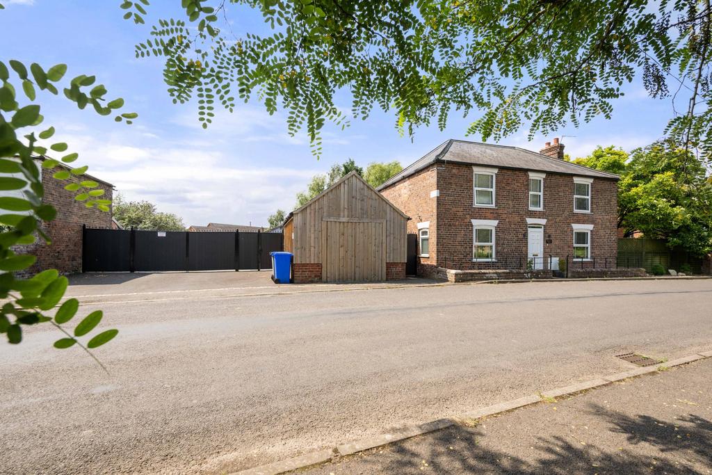 Church End, Wrangle, Boston, PE22 2 bed detached house - £350,000