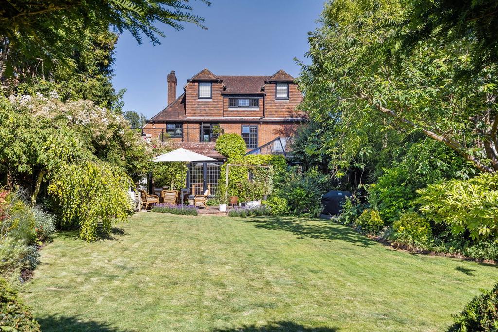 First Avenue, Worthing BN14 5 bed detached house - £1,250,000