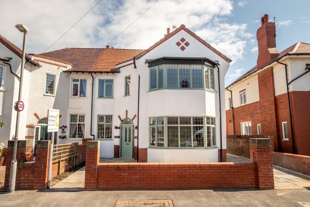 Rowsley Road, Lytham St. Annes, FY8 5 bed semi-detached house - £475,000