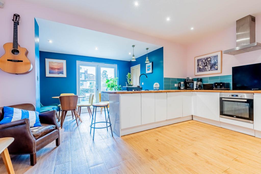 Bristol BS16 2 bed terraced house - £350,000