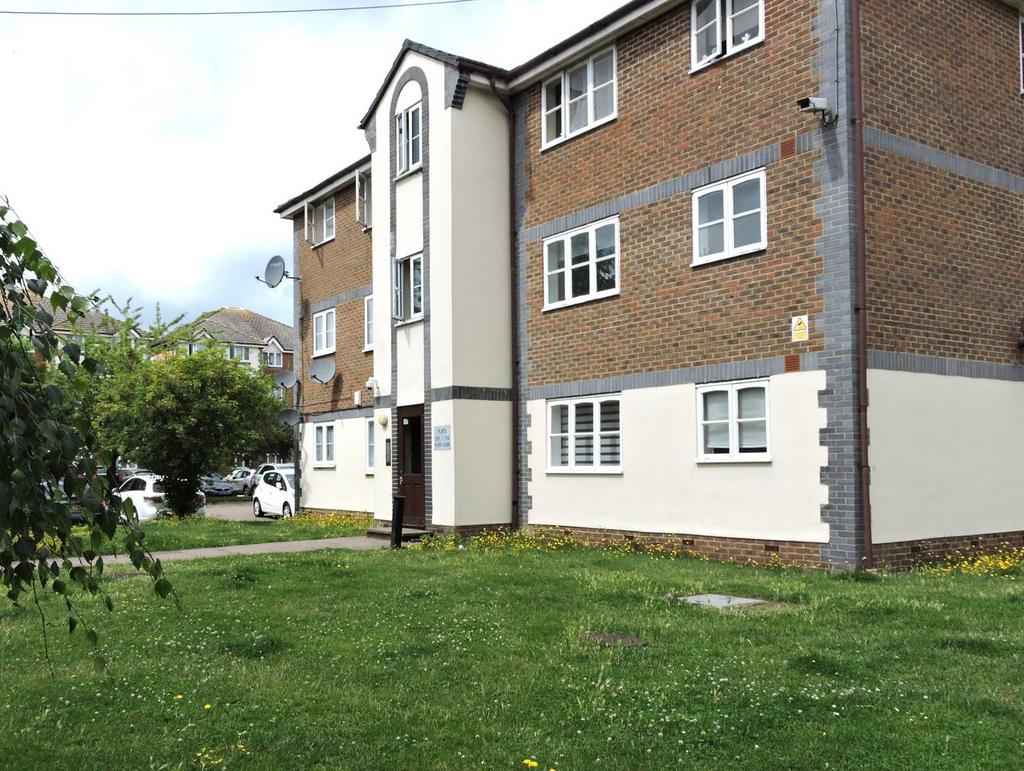Keats Close, Ponders End, Enfield, EN3 1 bed ground floor flat - £195,000