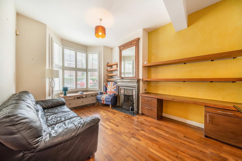Floyd Road London SE7 3 bed semi-detached house to rent - £2,500 pcm (£ ...