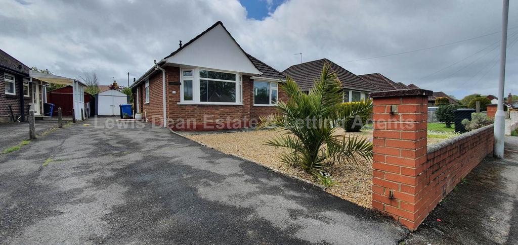 DETACHED BUNGALOW 2 bed bungalow - £1,295 pcm (£299 pw)