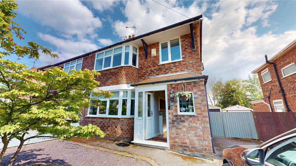 Berwyn Avenue, Thingwall, Wirral, CH61 3 bed semi-detached house - £300,000
