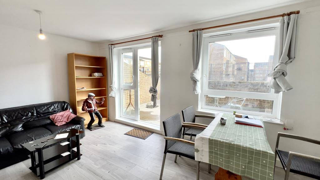 Edgecombe House, Lettsom Street... 4 bed maisonette - £445,000