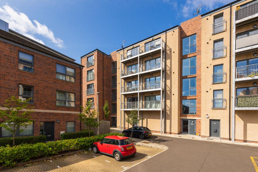 Anderson Place, Edinburgh EH6 1 bed flat - £210,000