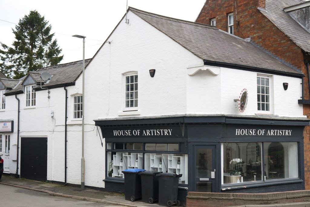Mowsley Road, Lutterworth LE17 2 bed flat - £895 pcm (£207 pw)