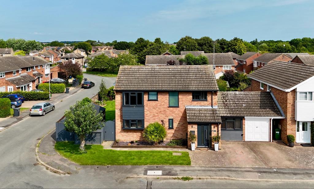 Stanegate, Sawtry, Huntingdon, PE28 4 bed detached house - £395,000