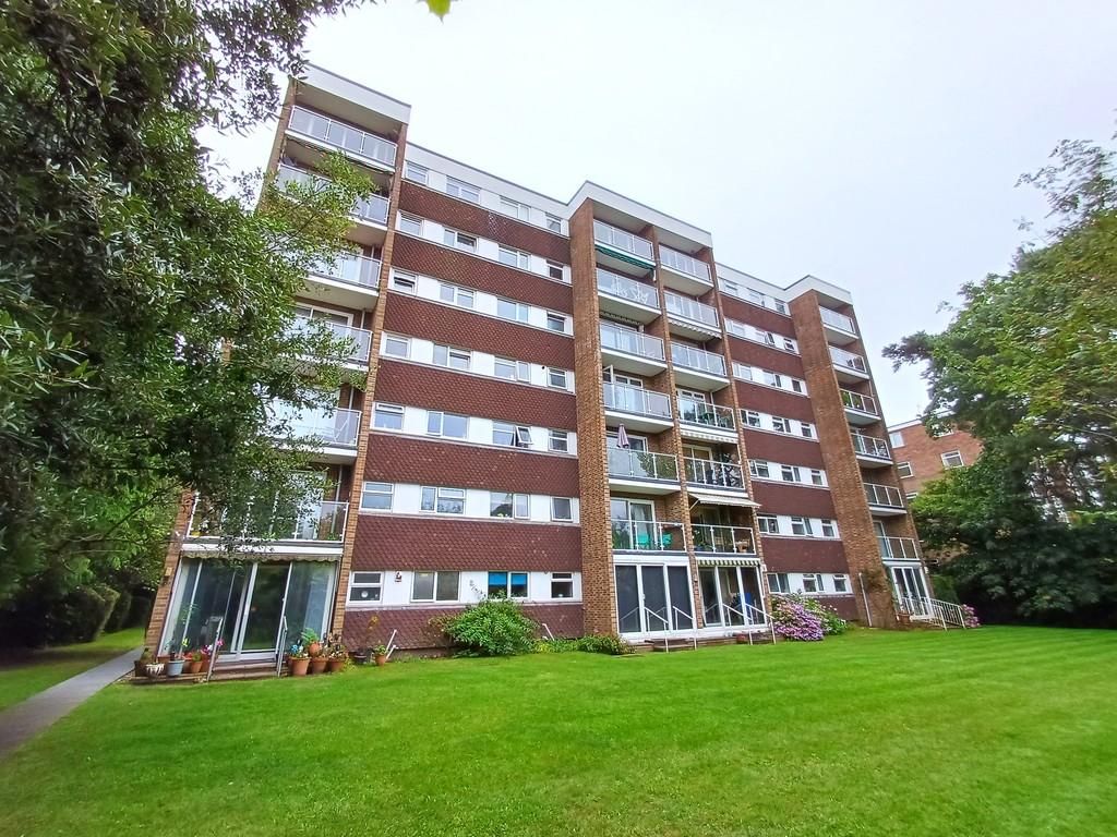 Lindsay Road, Bournemouth 2 bed apartment - £1,195 pcm (£276 pw)