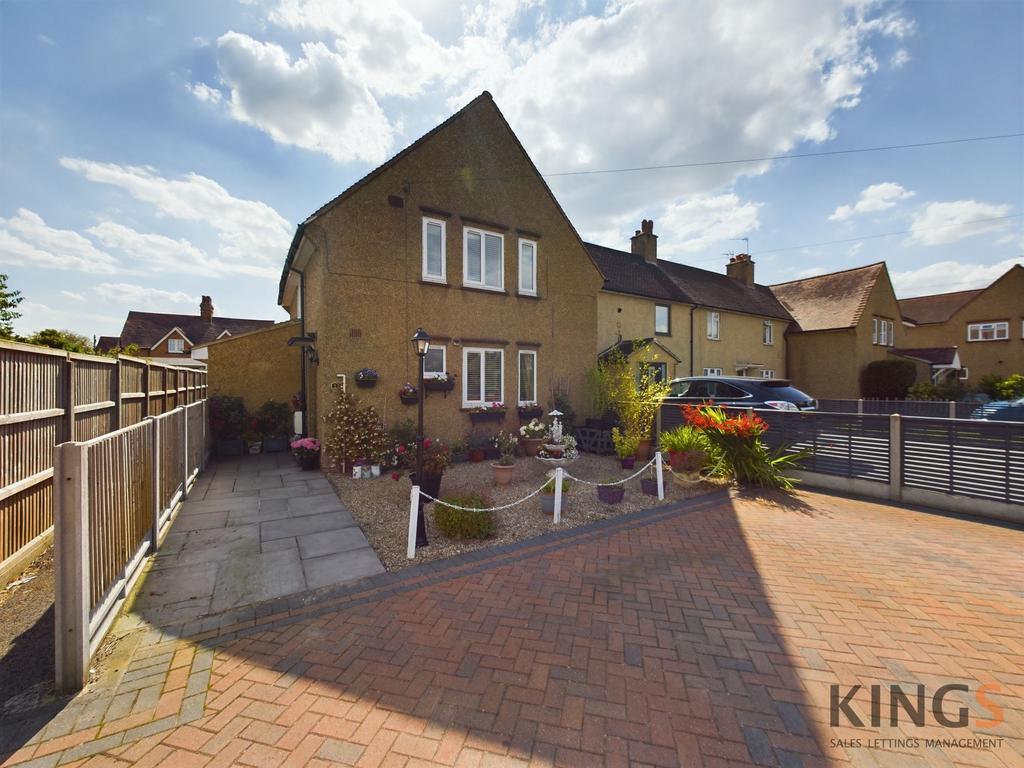 Cecil Crescent, Hatfield, AL10 3 bed end of terrace house - £475,000