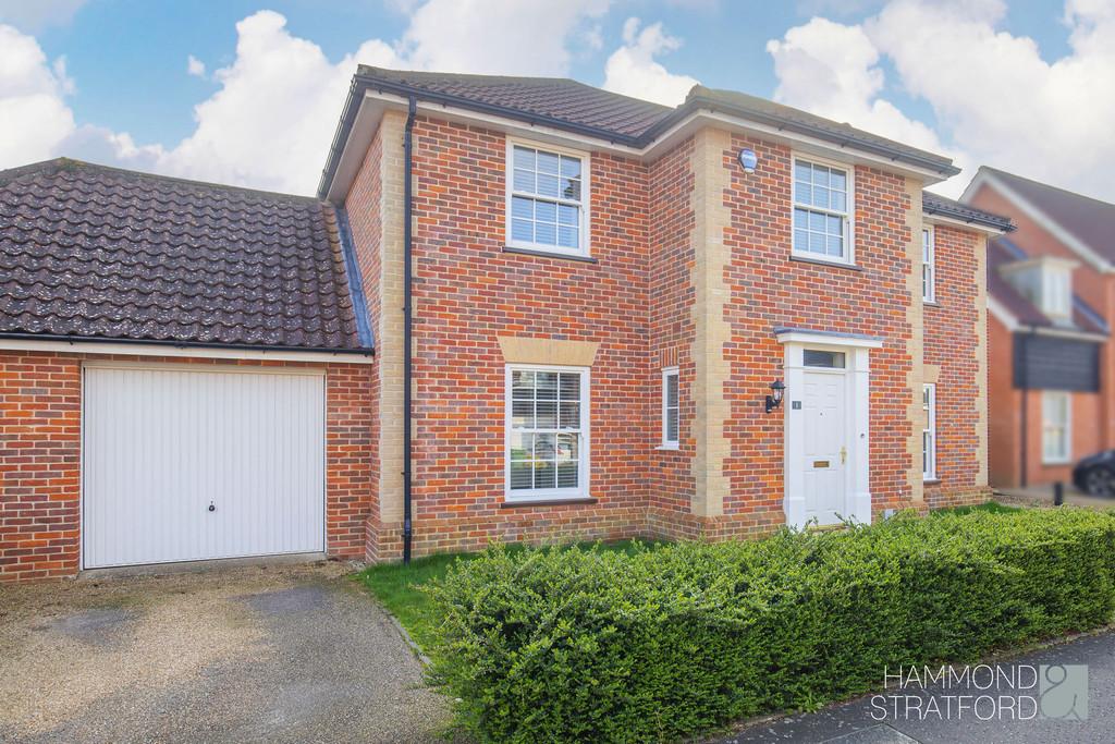 Oatfield Chase, Mulbarton 4 bed detached house for sale - £450,000