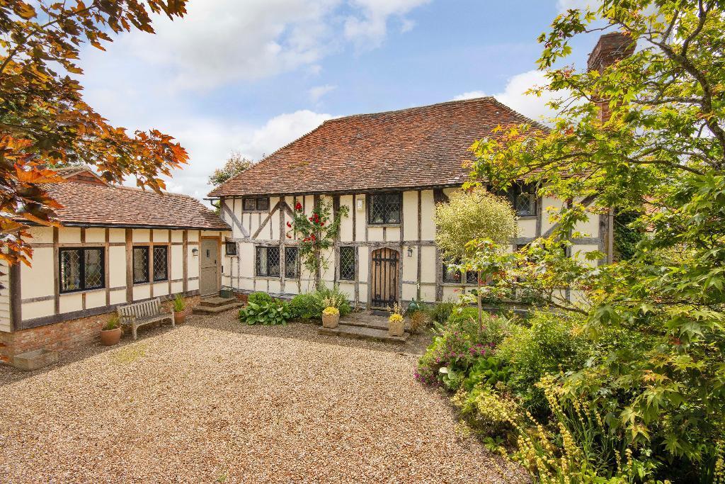 Dingleden, Benenden, Kent, TN17 4JU 4 bed detached house for sale - £ ...