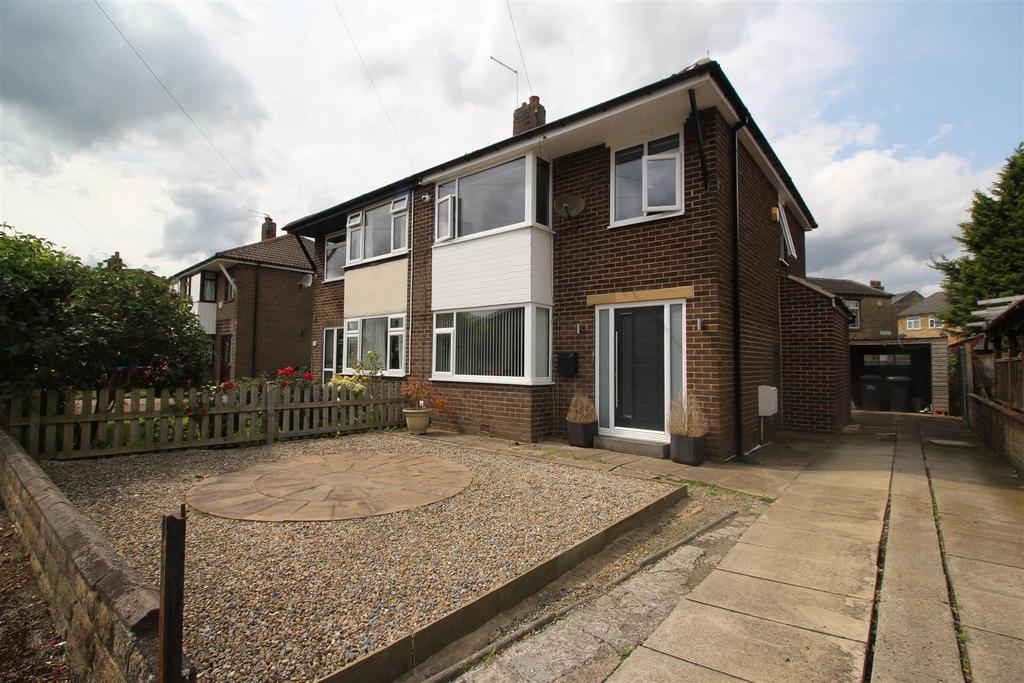 Wyke Crescent Bradford Bd12 3 Bed Semi Detached House For Sale £235 000
