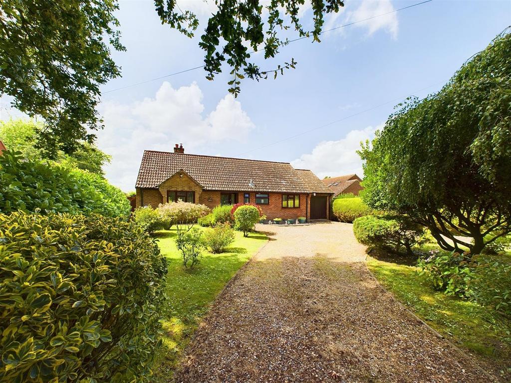 Church Road, Little Ellingham... 3 bed detached bungalow for sale - £ ...