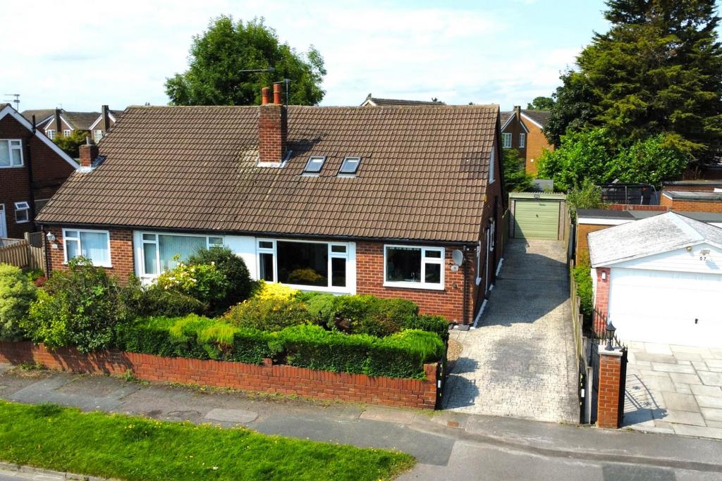 Red Hall Way, Leeds 4 bed semi-detached bungalow - £310,000