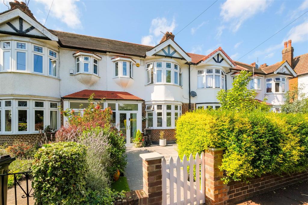 Empress Avenue, Aldersbrook 3 bed terraced house - £850,000