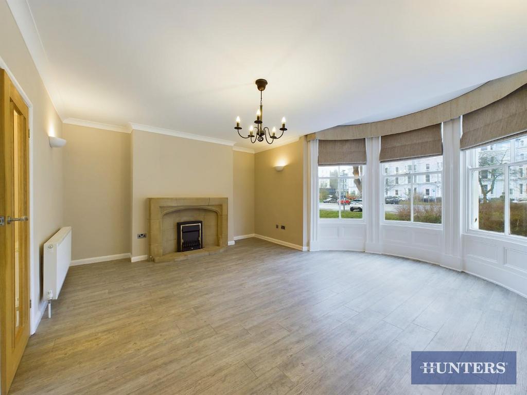 Elizabethan Court, Albion Road... 2 bed apartment for sale - £140,000